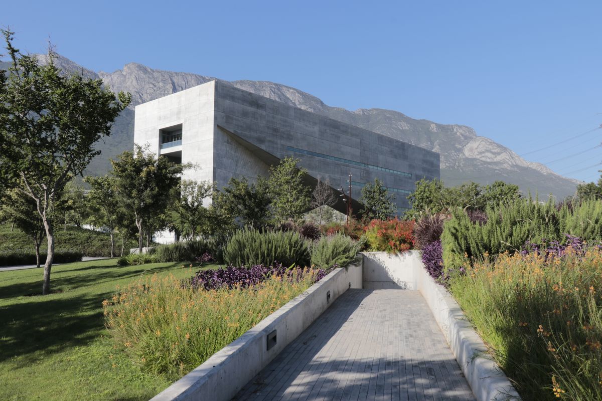 UDEM está entre las mejores universidades de Latinoamérica | UDEM