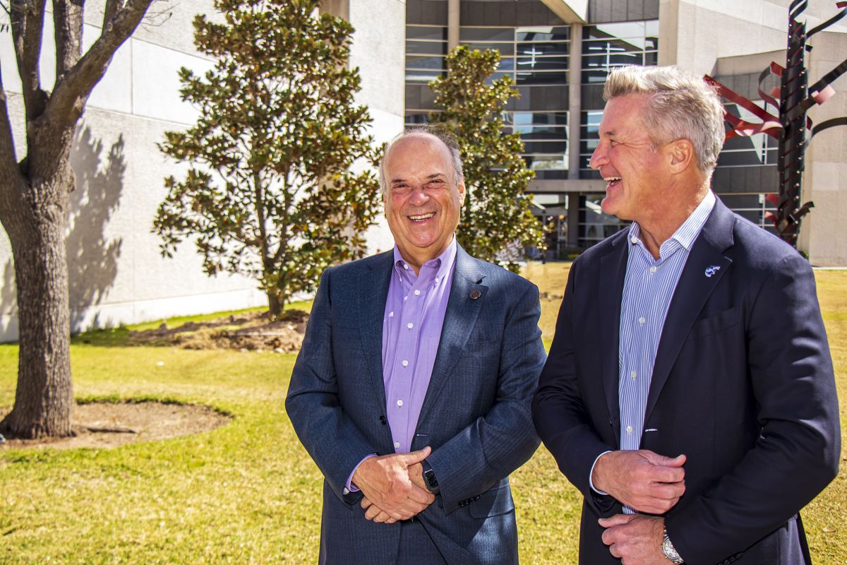 Se reúnen UDEM y Christus Health | UDEM