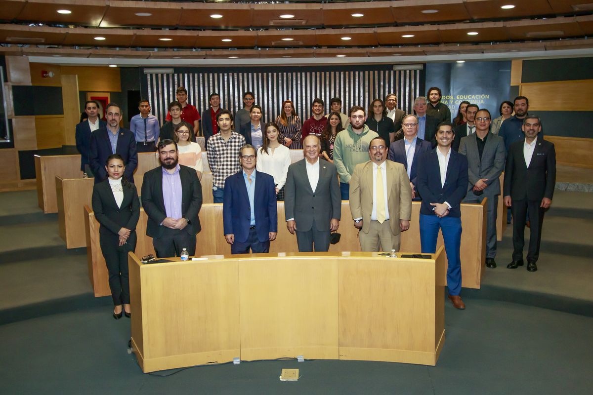 Renuevan alianza UDEM y Grupo Proeza | UDEM