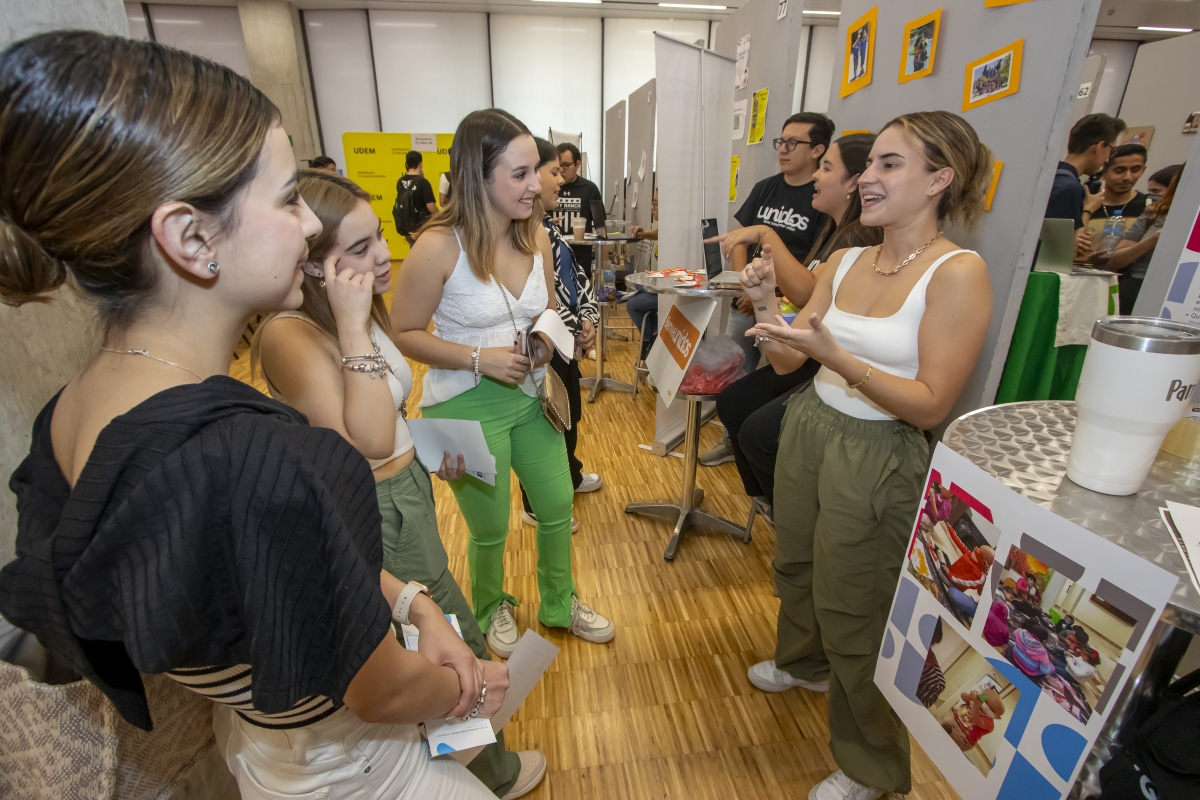 Conocen estudiantes UDEM sus opciones de servicio social | UDEM
