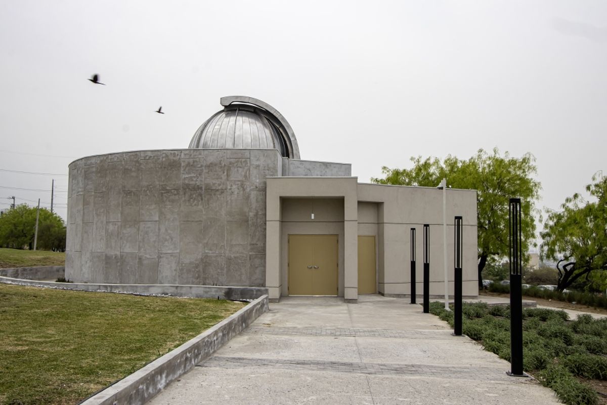 Abre UDEM una ventana al espacio | UDEM