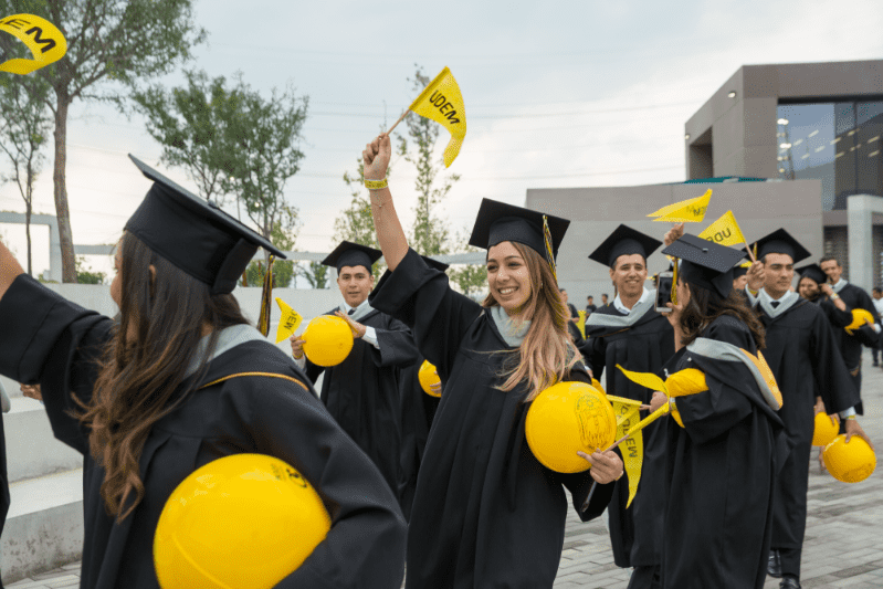 Historia Commencement UDEM | UDEM