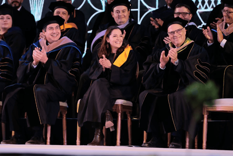 Historia Commencement UDEM | UDEM