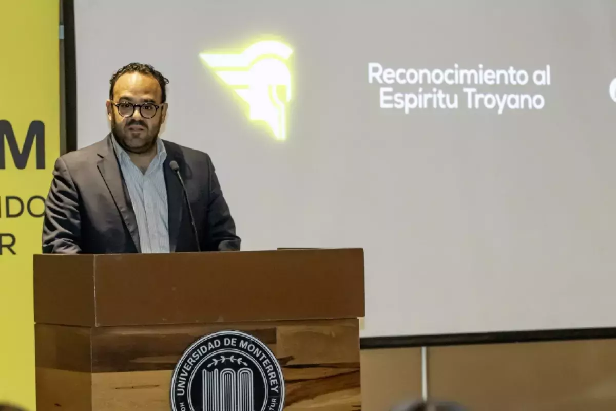 Distinguen sus logros con Espíritu Troyano | UDEM