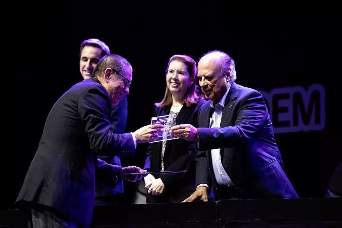 Celebran nuevas gestiones de Grupos Estudiantiles de la UDEM | UDEM